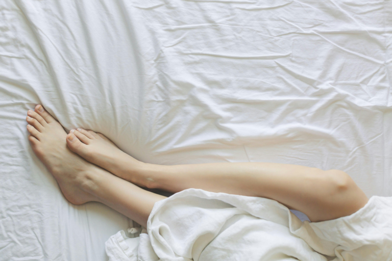 FeetFinder: A Complete Guide to Selling Feet Pics Safely and Profitably
